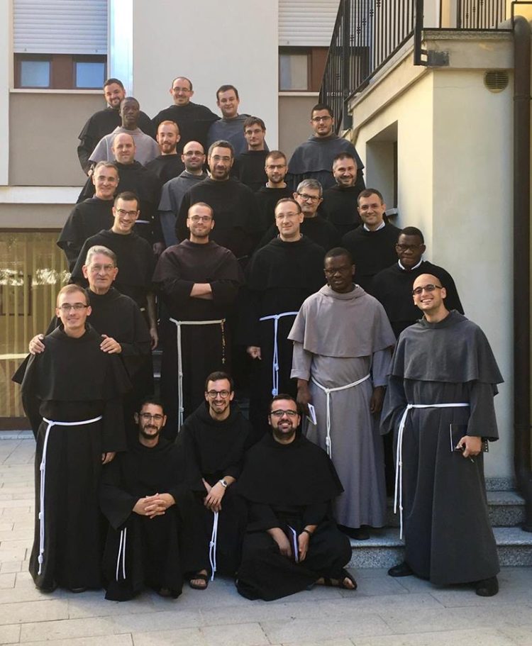Frati fuori sede: giovani fra i giovani - Vocazione Francescana