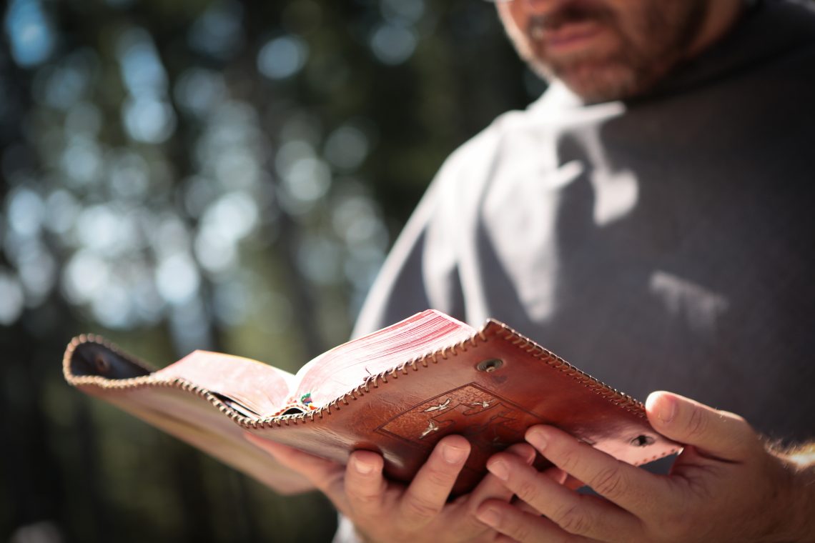 Perché la Parola di Dio è fondamentale nel discernimento? - Vocazione ...
